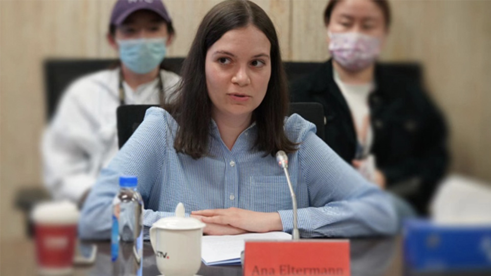 Ana Eltermann habla sobre la enseñanza de idioma en China y Brasil ...