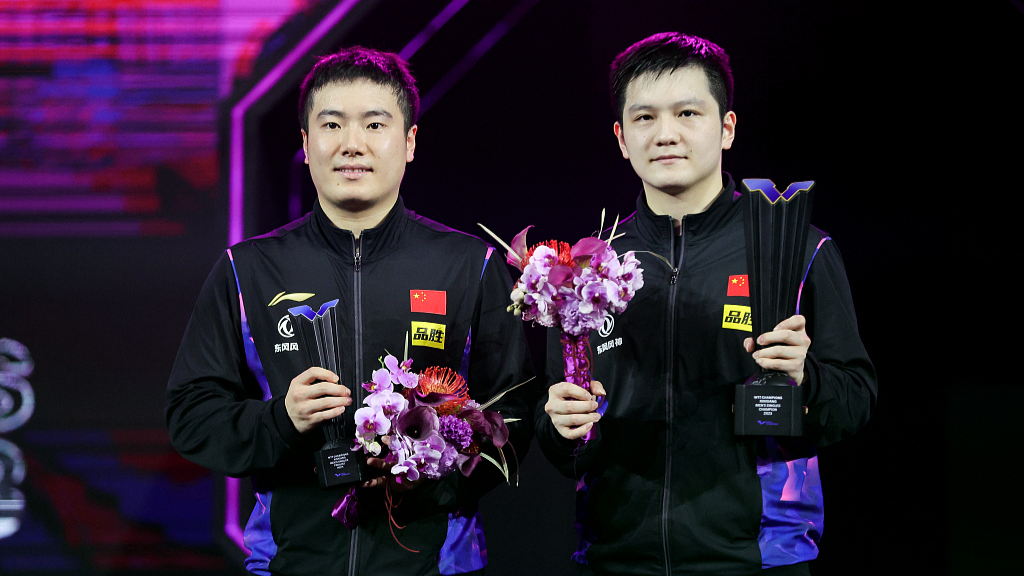 Fan doblega a Liang por 15-13, 12-10, 11-5, 7-11, 11-8 - CGTN en Español