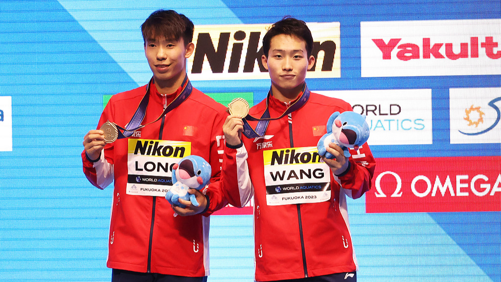 Mundiales de Natación: Wang y Long ganan el oro en salto sincronizado ...