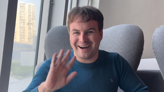 "Leer un poema": Sean Doherty nos comparte “La Luna” - CGTN en Español