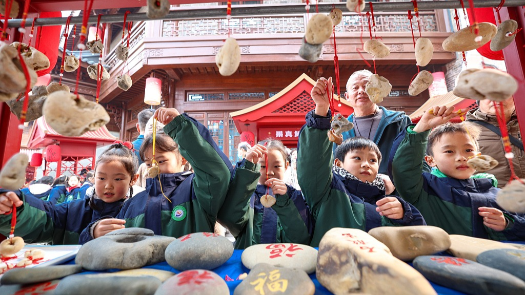 Celebración de la tradición a orillas del río Hanjiang - CGTN en Español