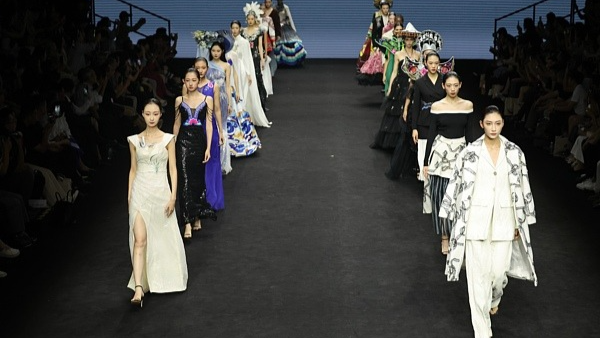 Semana de la Moda de China 2025 (Otoño) - CGTN en Español